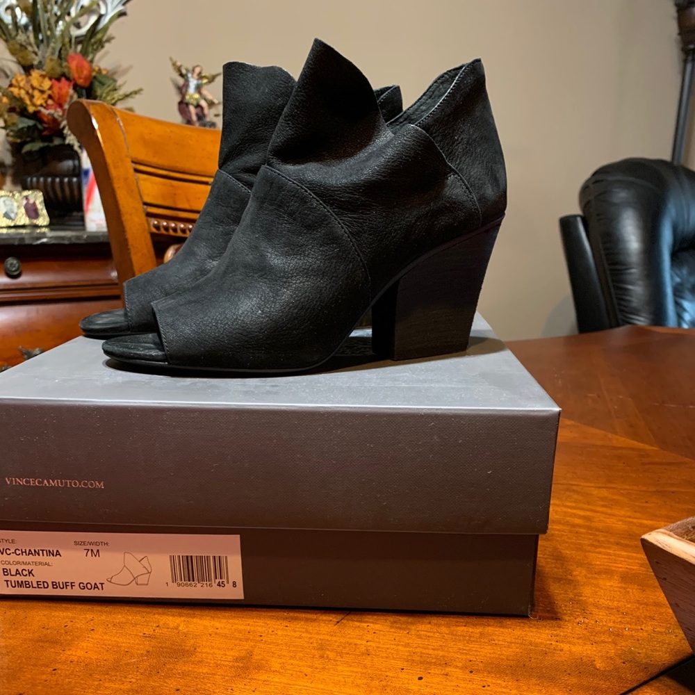 Vince Camuto Black Tumbled Buff Goat Heels - Gem